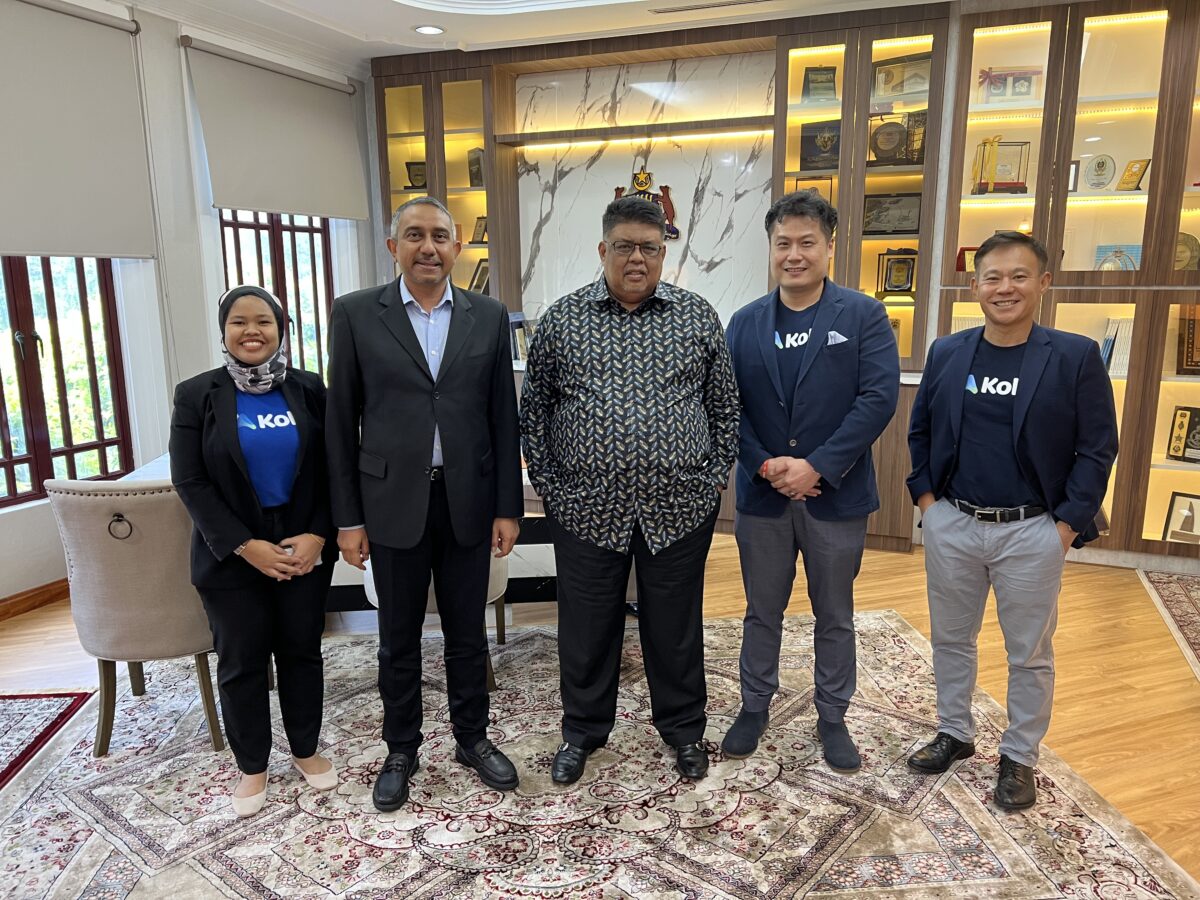 KOHA DIGITAL PAYS COURTESY CALL ON YB DATUK SERI AB RAUF BIN YUSOH ...